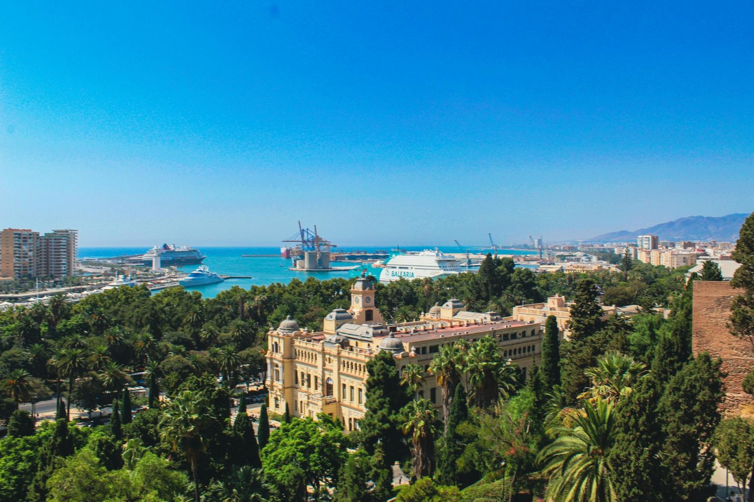 Cheap Flights London to Malaga 2026 — From 300 EUR – AiFly