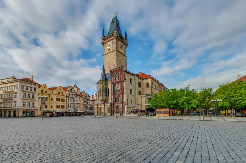 Cheap Flights New York to Prague 2026 — From 300 EUR – AiFly